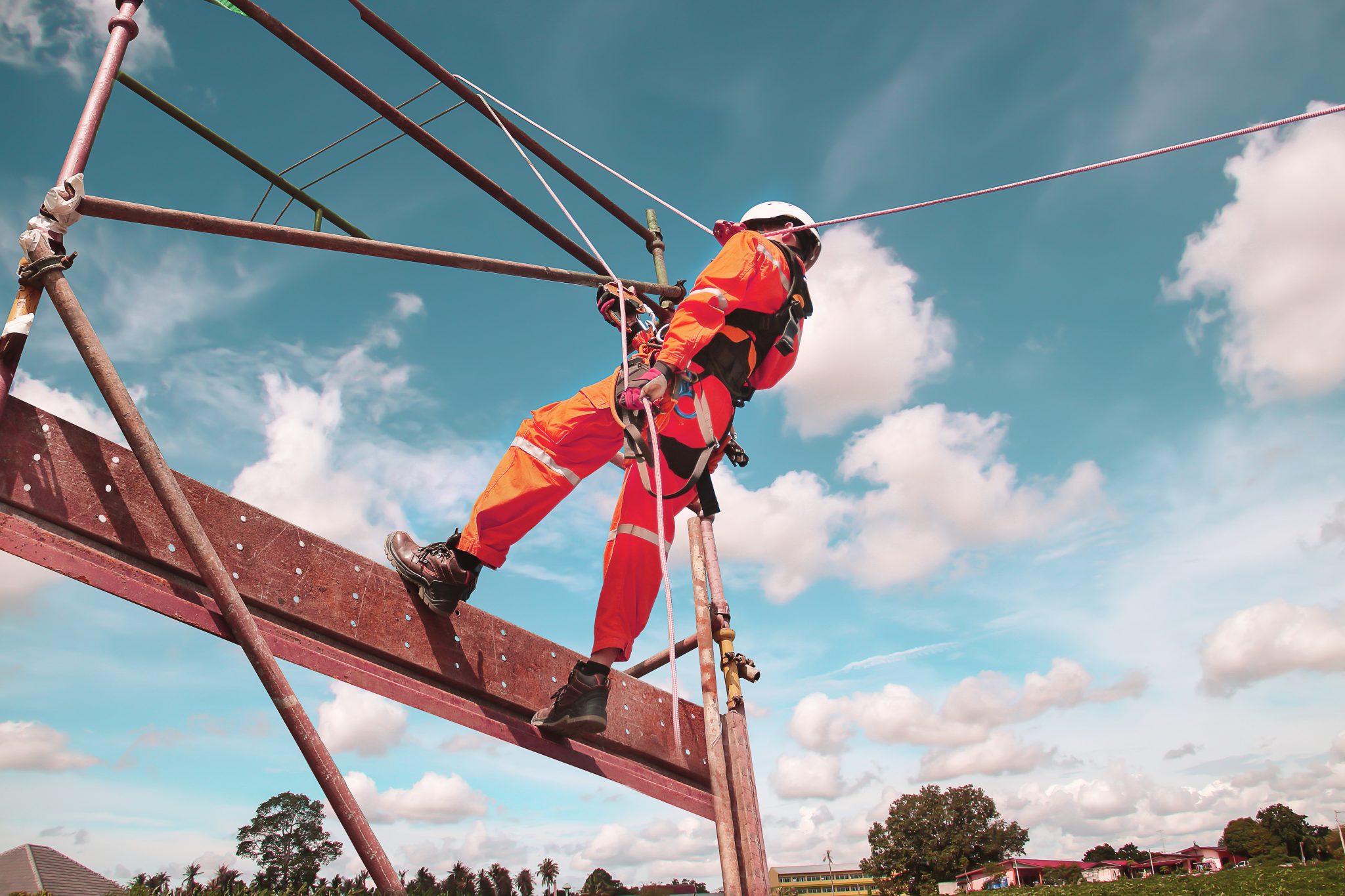 FORMATION TRAVAIL EN HAUTEUR - E.V.E Risques Industriels